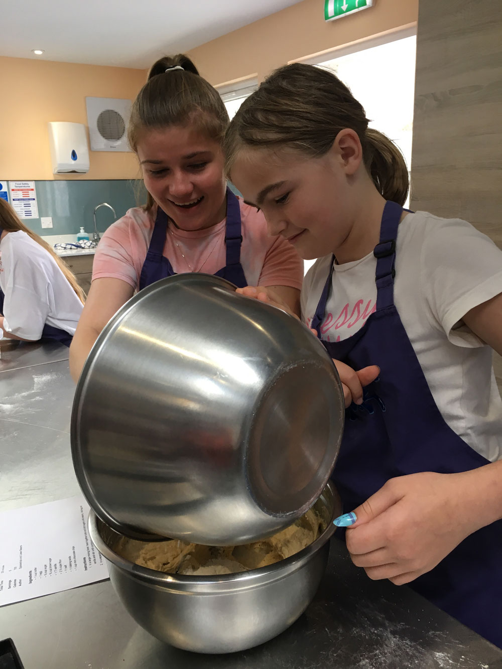 Elgin Youth Development Group – imaginative food and health activities
